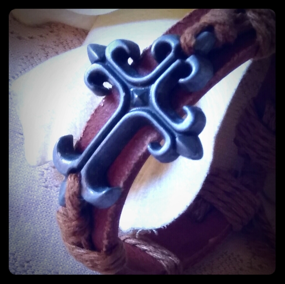 Vintage | Jewelry | Vintage Unisex Leather Cross Bracelet | Poshmark